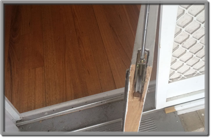 How To Fix A Sliding Door | Melbourne's Expert Door Repairs - Myreno